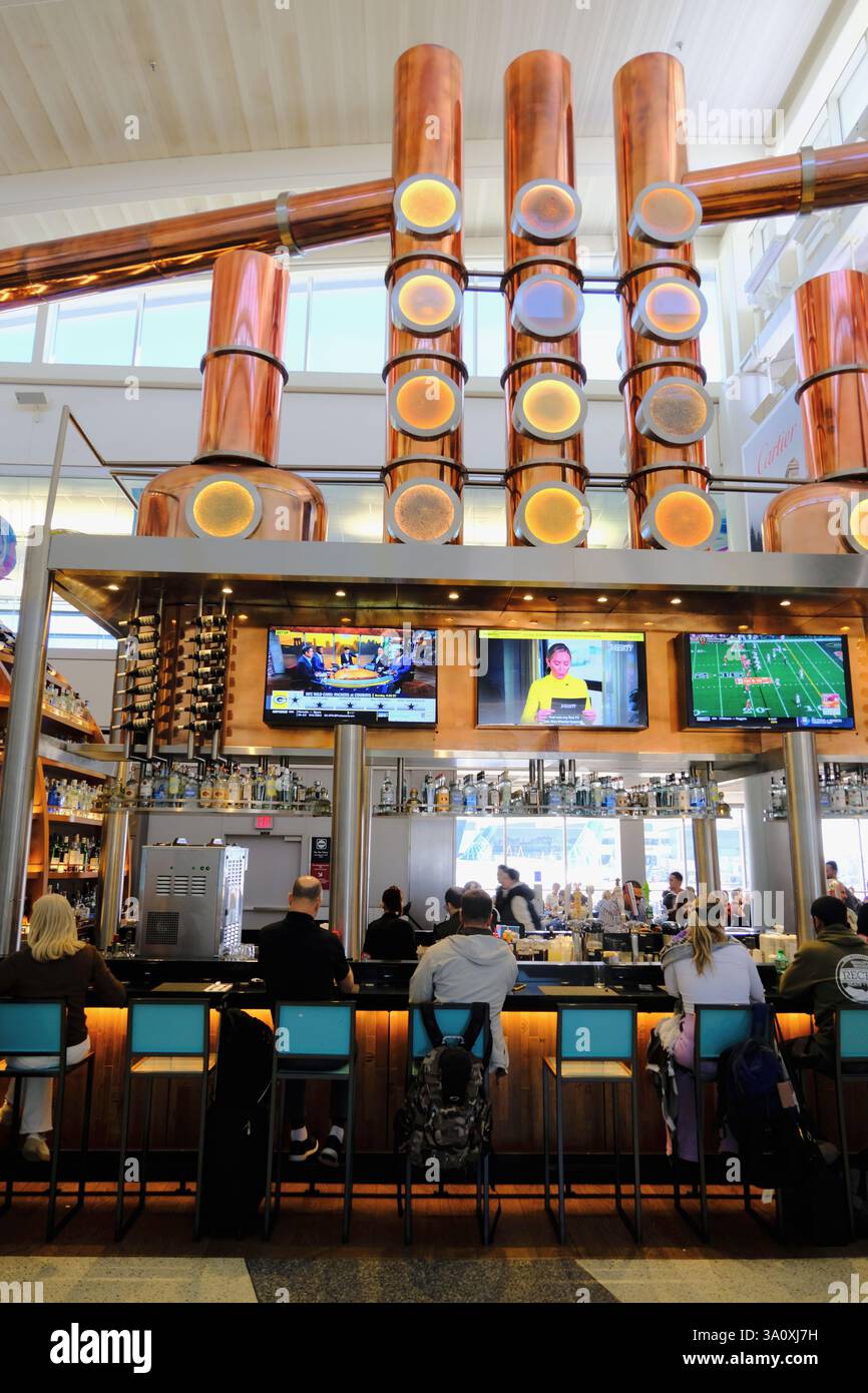 Restaurant and bar inside terminal of George Bush Intercontinental ...