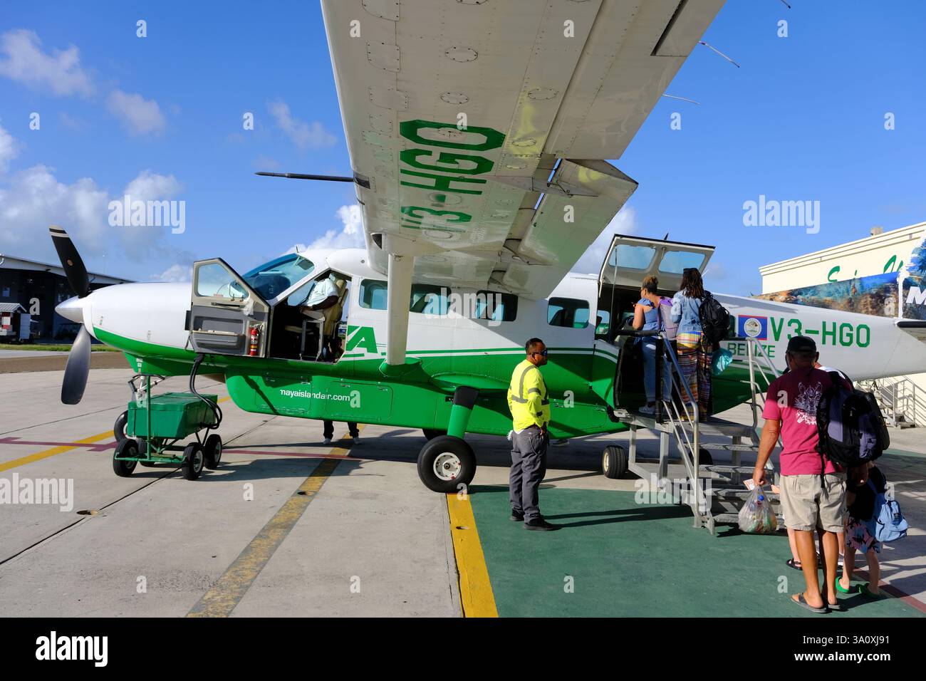 John greif ii airport hi-res stock photography and images - Alamy