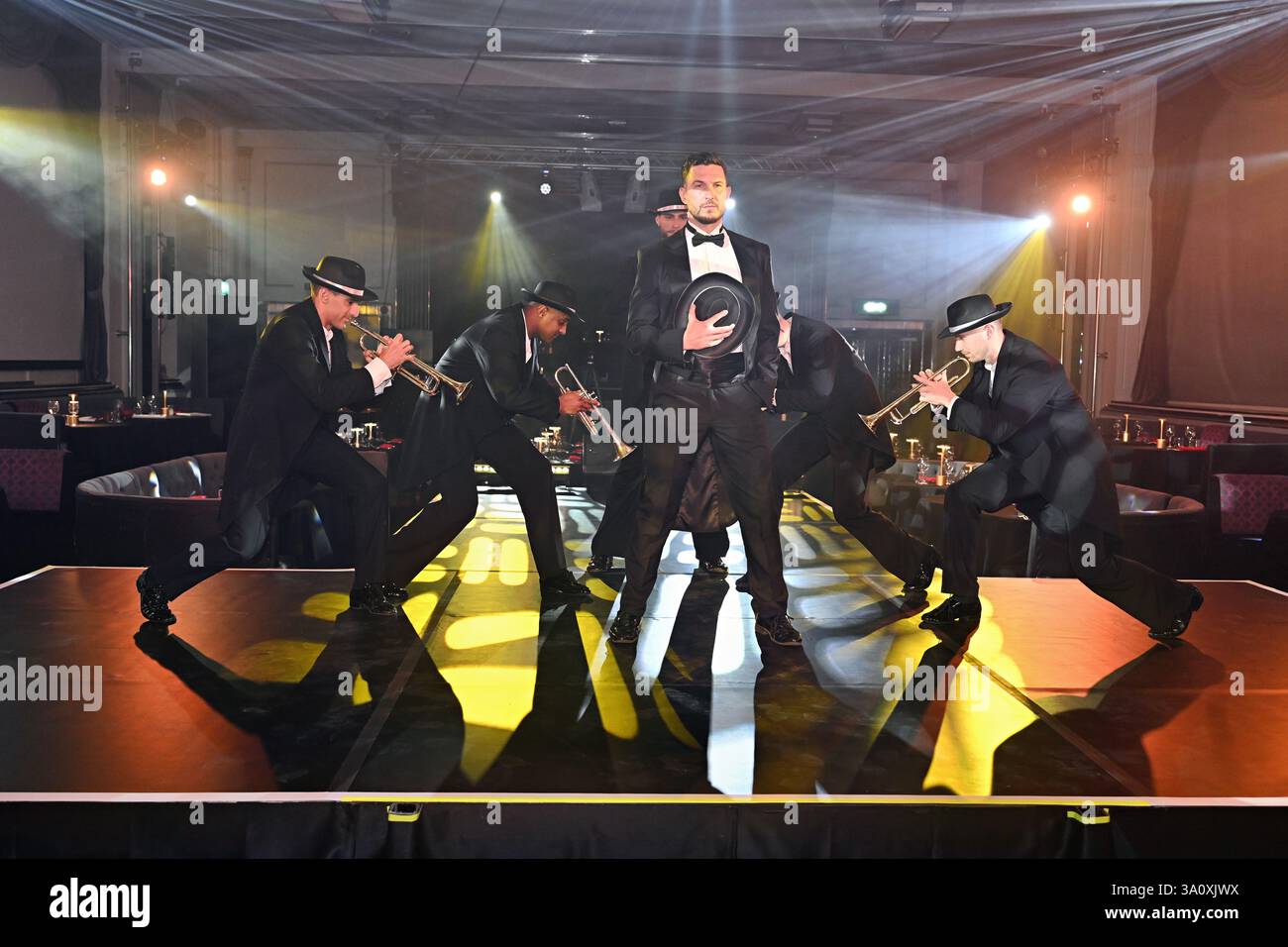 LONDON, ENGLAND - MARCH 5th 2025: Roxie Rocks Chicago at The London ...