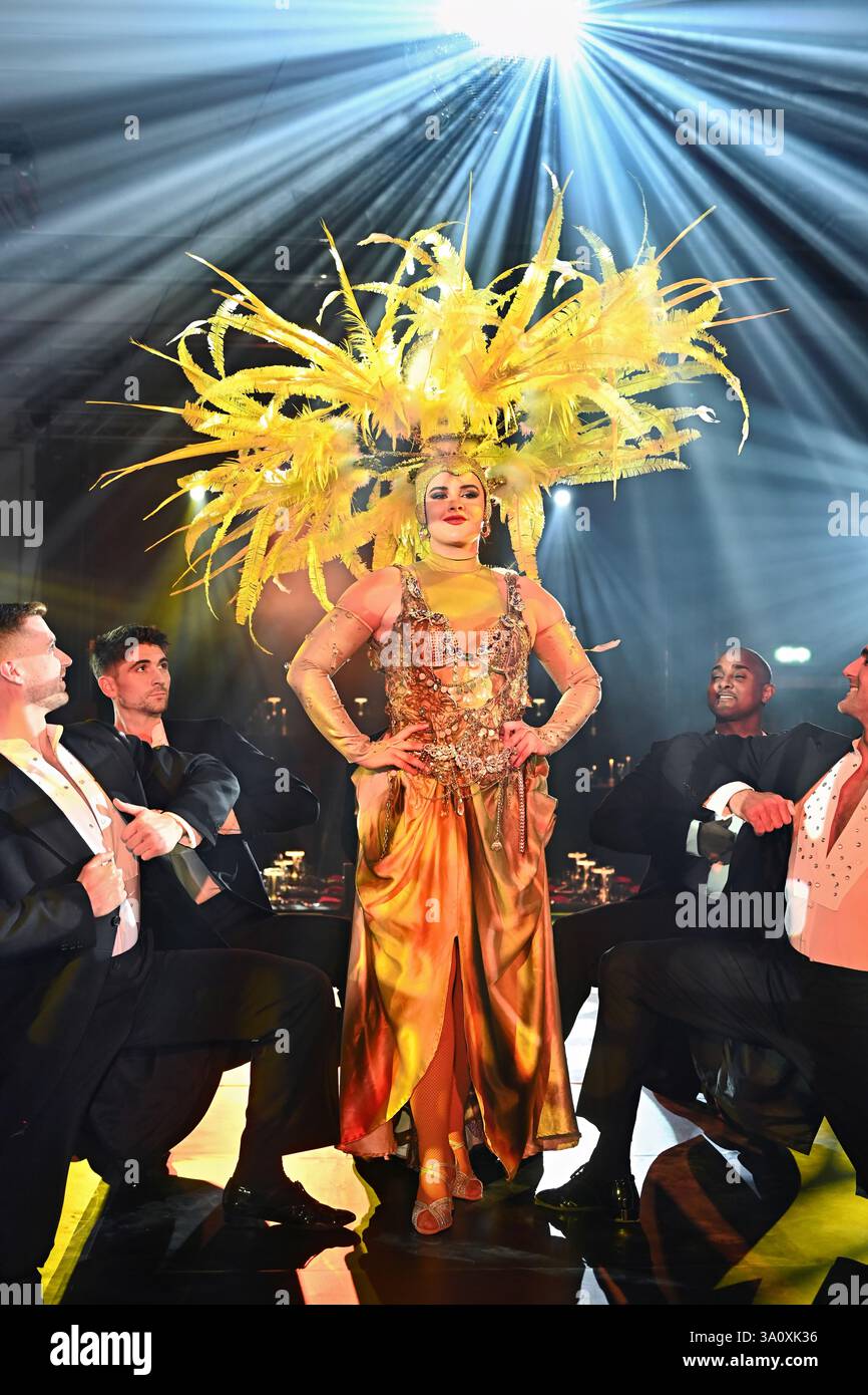 LONDON, ENGLAND - MARCH 5th 2025: Roxie Rocks Chicago at The London ...