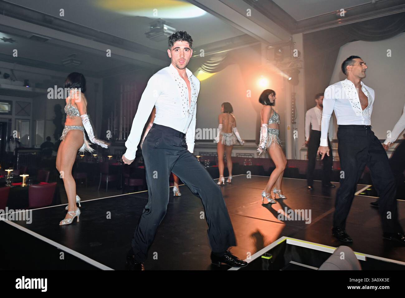 LONDON, ENGLAND - MARCH 5th 2025: Roxie Rocks Chicago at The London ...