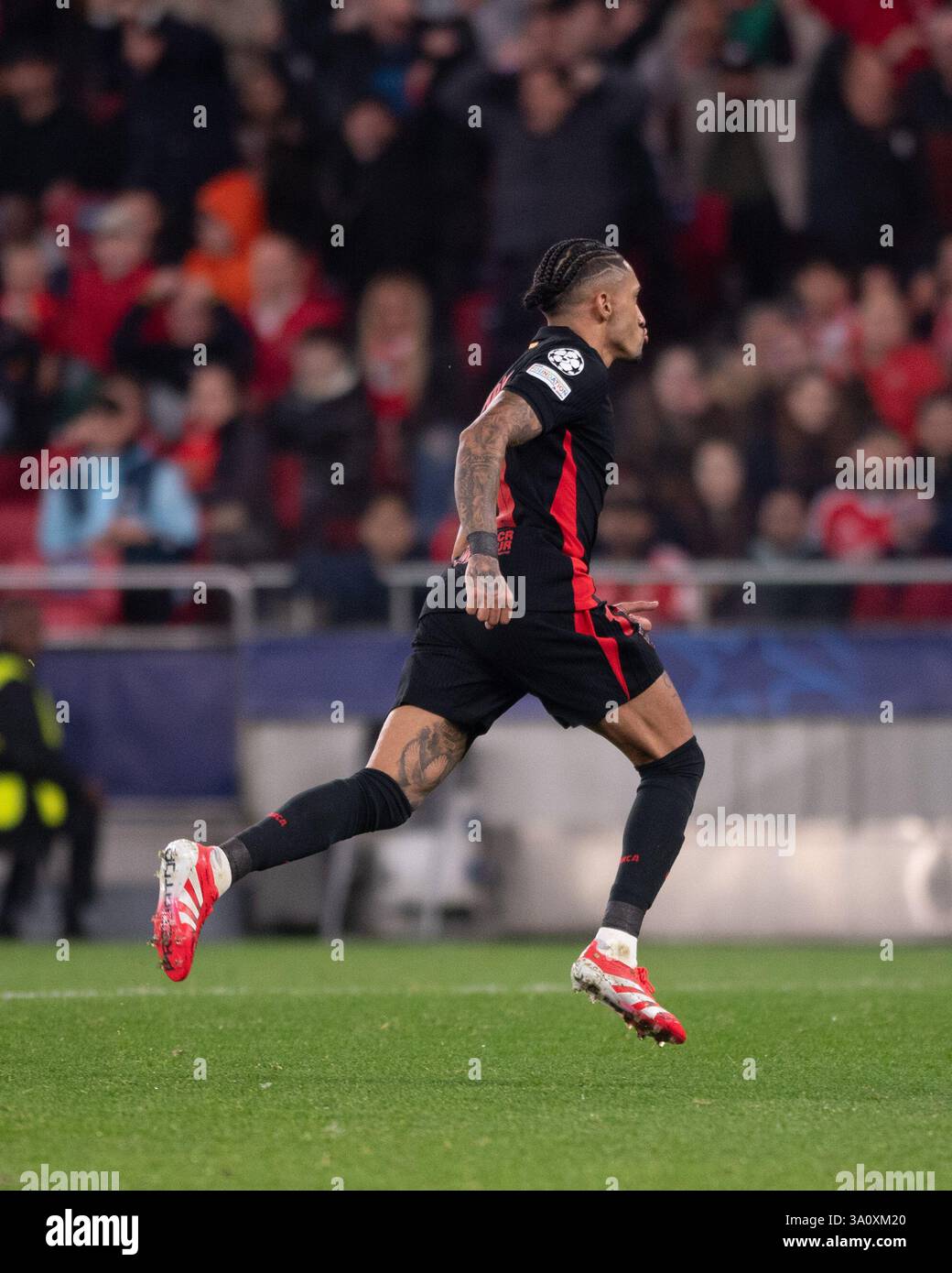 Lisboa, Guimaraes, Portugal. 5th Mar, 2025. RAPHINHA from FC Barcelona ...