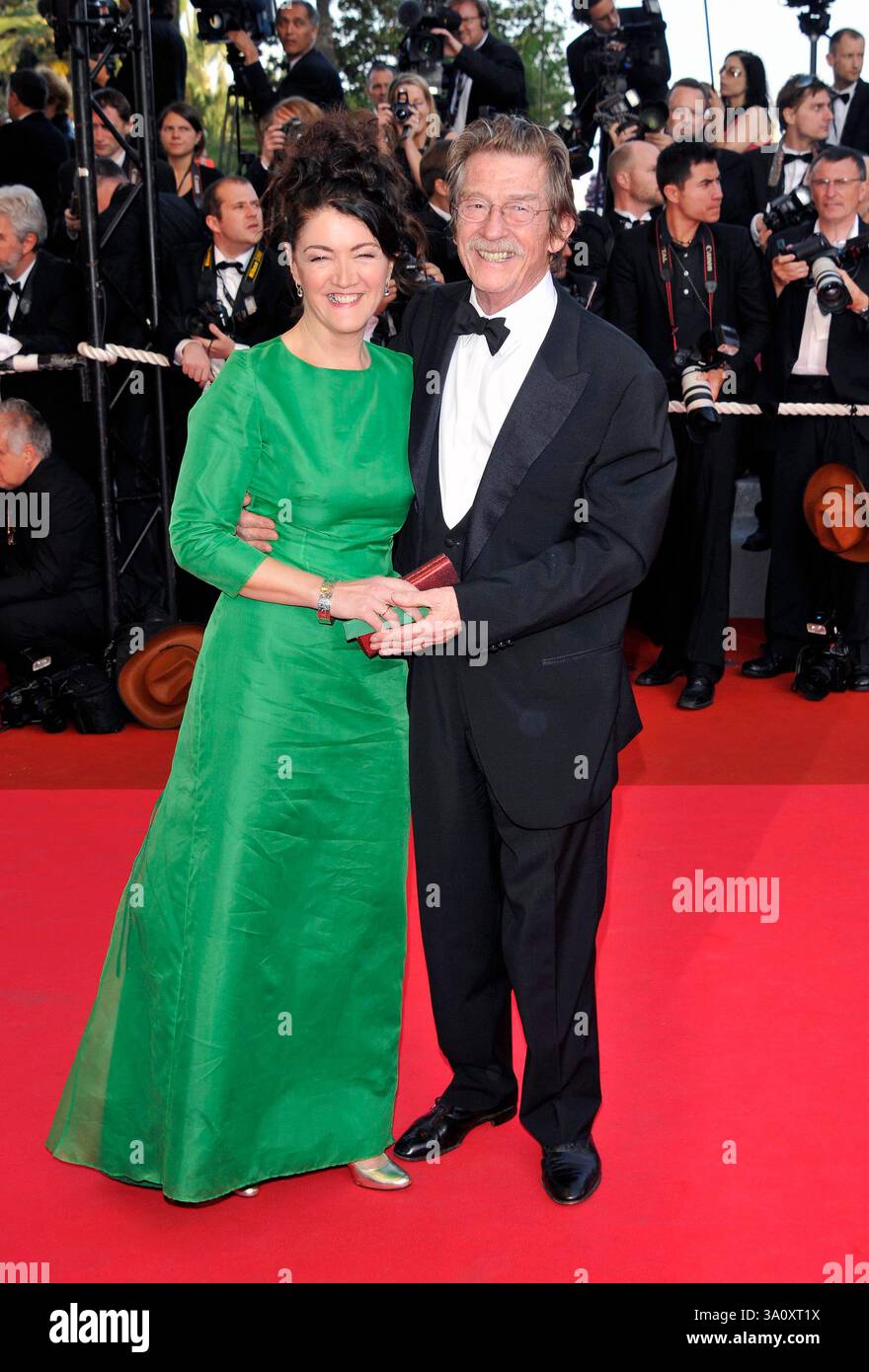 JOHN HURT, ANN REES MEYERS."Indian Jones and the Kingdom of the Crystal ...