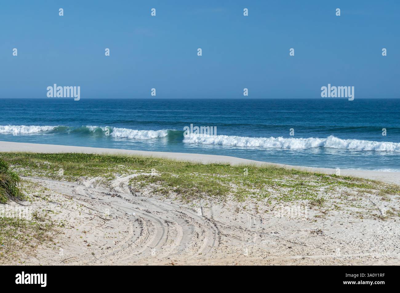 Gently waves in empty beach hi-res stock photography and images - Alamy