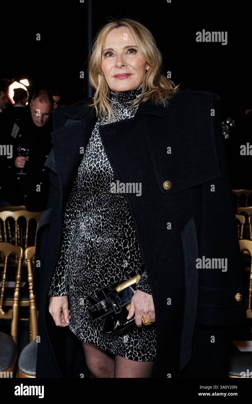 Kim Cattrall attends BALMAIN Autumn-Winter 2025 runway during Paris Fashion Week on March 2025 ...