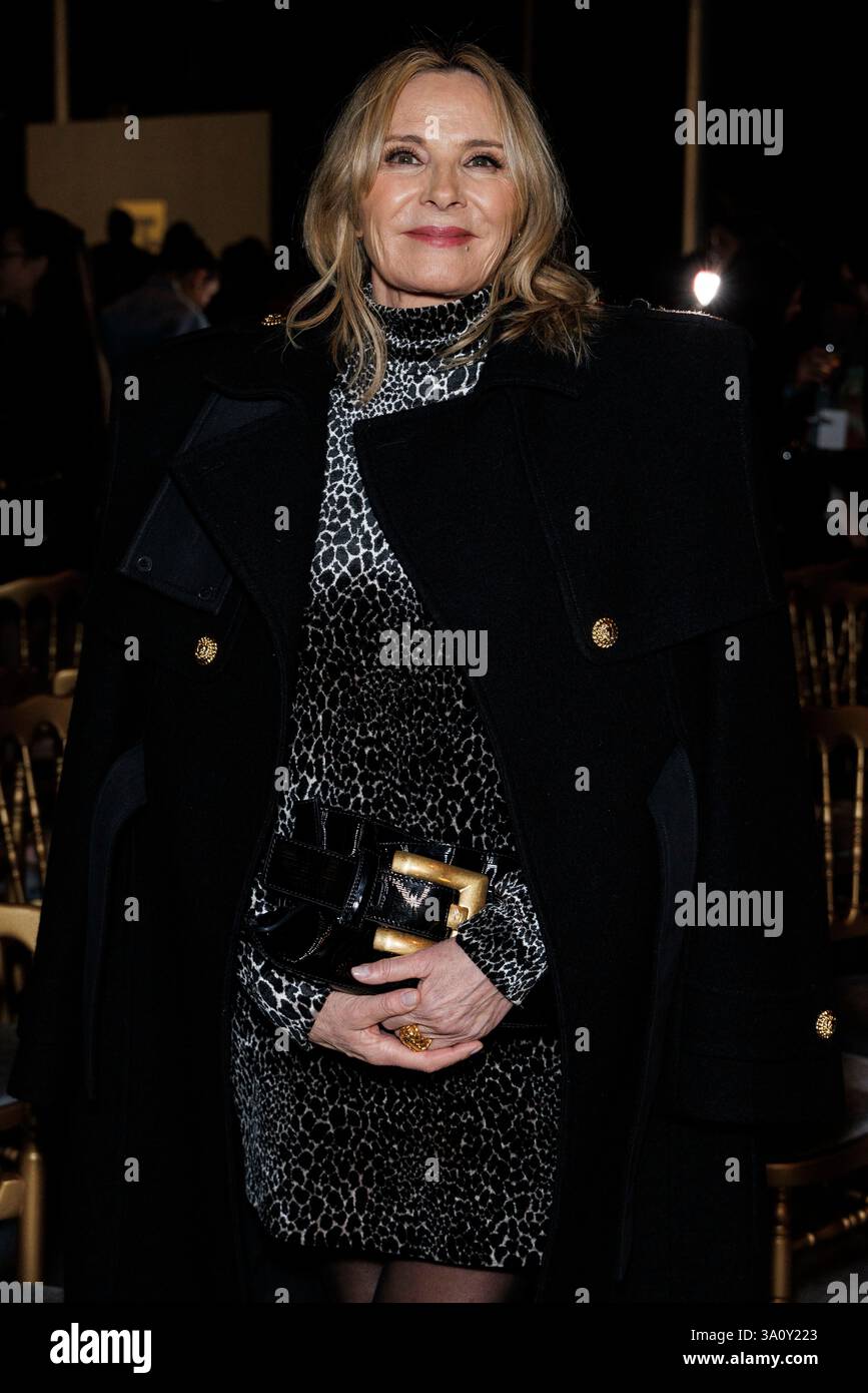 Paris, Frankreich. 05th Mar, 2025. Kim Cattrall attends BALMAIN Autumn ...