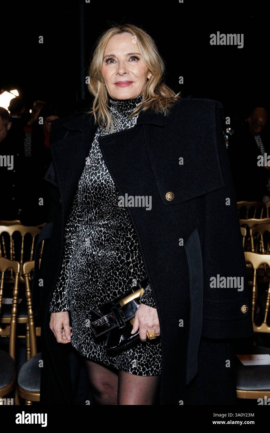Paris, Frankreich. 05th Mar, 2025. Kim Cattrall attends BALMAIN Autumn ...