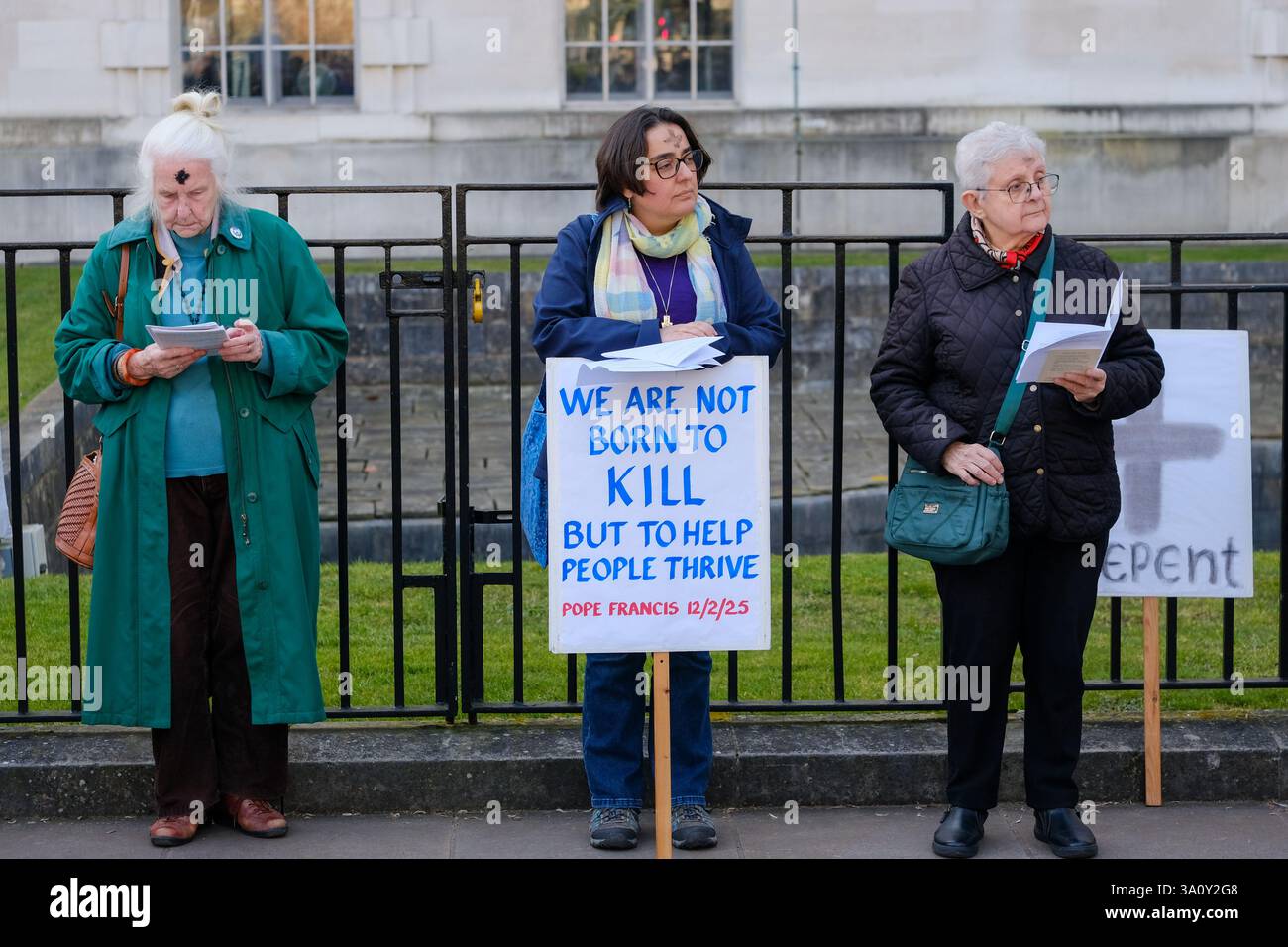 London, UK. 5th March, 2025. Christians from Pax Christi, Christian CND ...