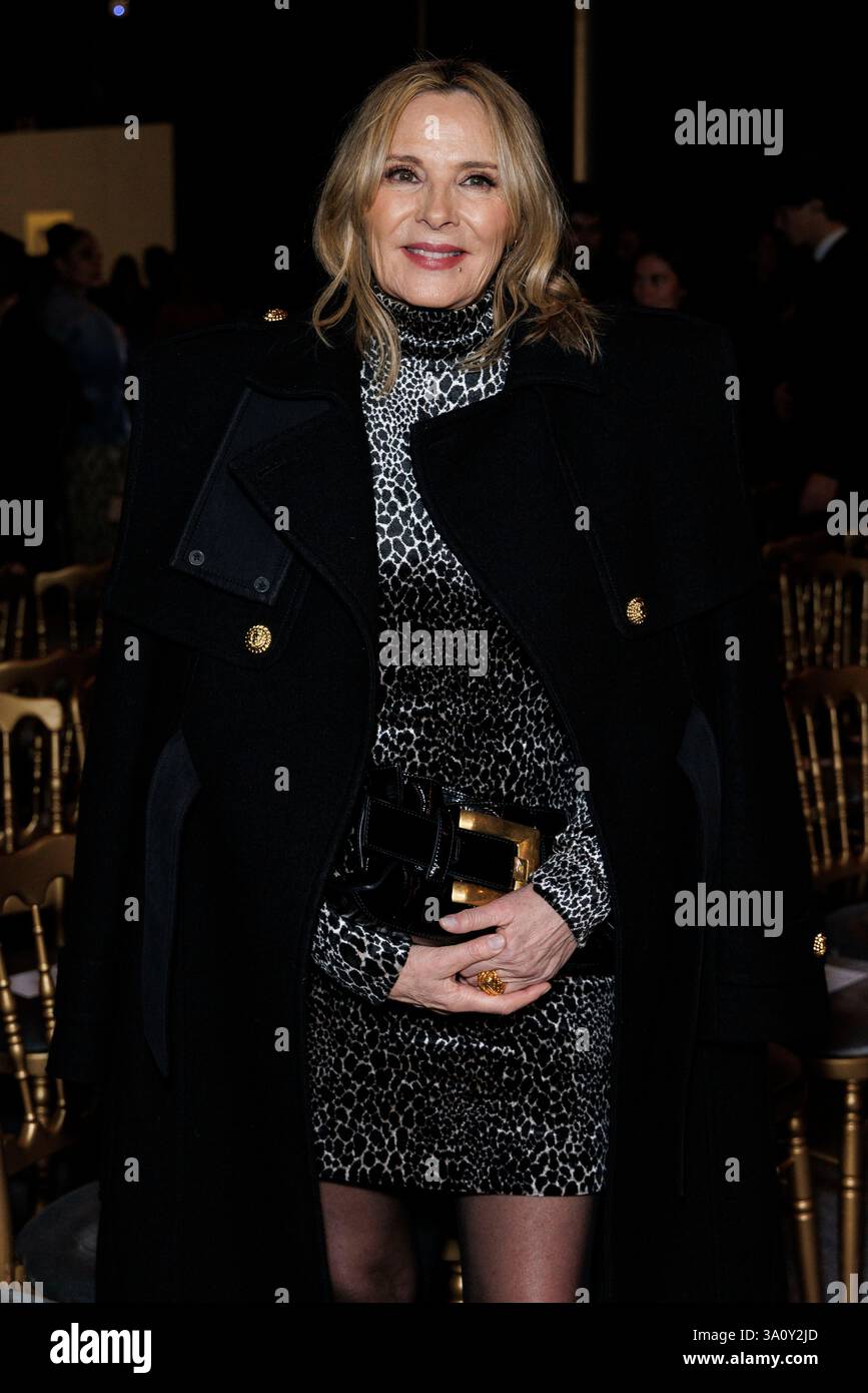 Paris, Frankreich. 05th Mar, 2025. Kim Cattrall attends BALMAIN Autumn ...