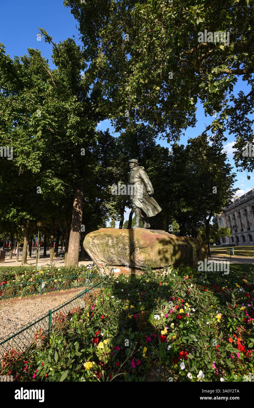 Statue of Georges Clemenceau in a Parisian Park - Paris, France Stock ...