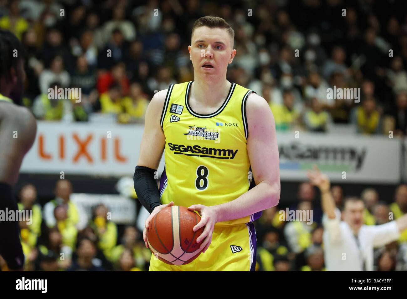 Josh Hawkinson (Sunrockers), MARCH 5, 2025 - Basketball : 2024-25 B ...