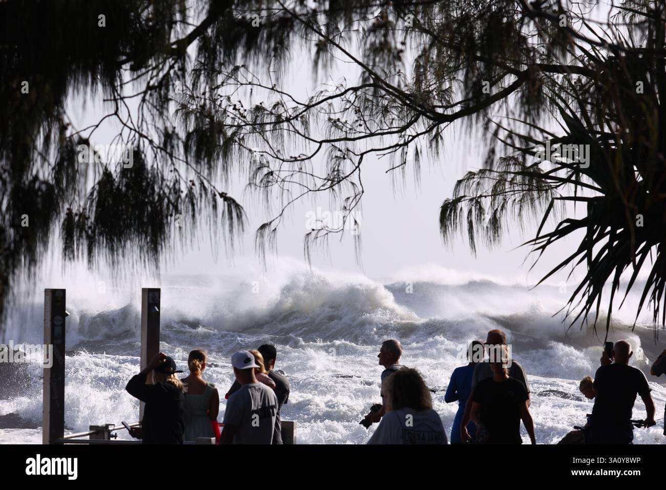 Gold Coast, Australia. 05th Mar, 2025. Big Seas from Tropical cyclone ...