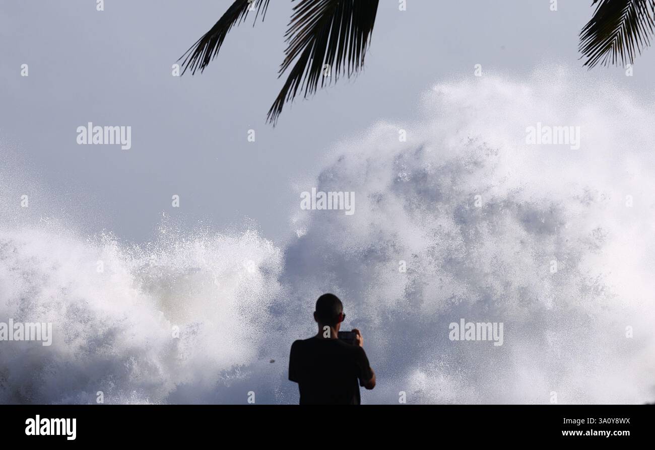 Gold Coast, Australia. 05th Mar, 2025. Big Seas from Tropical cyclone ...