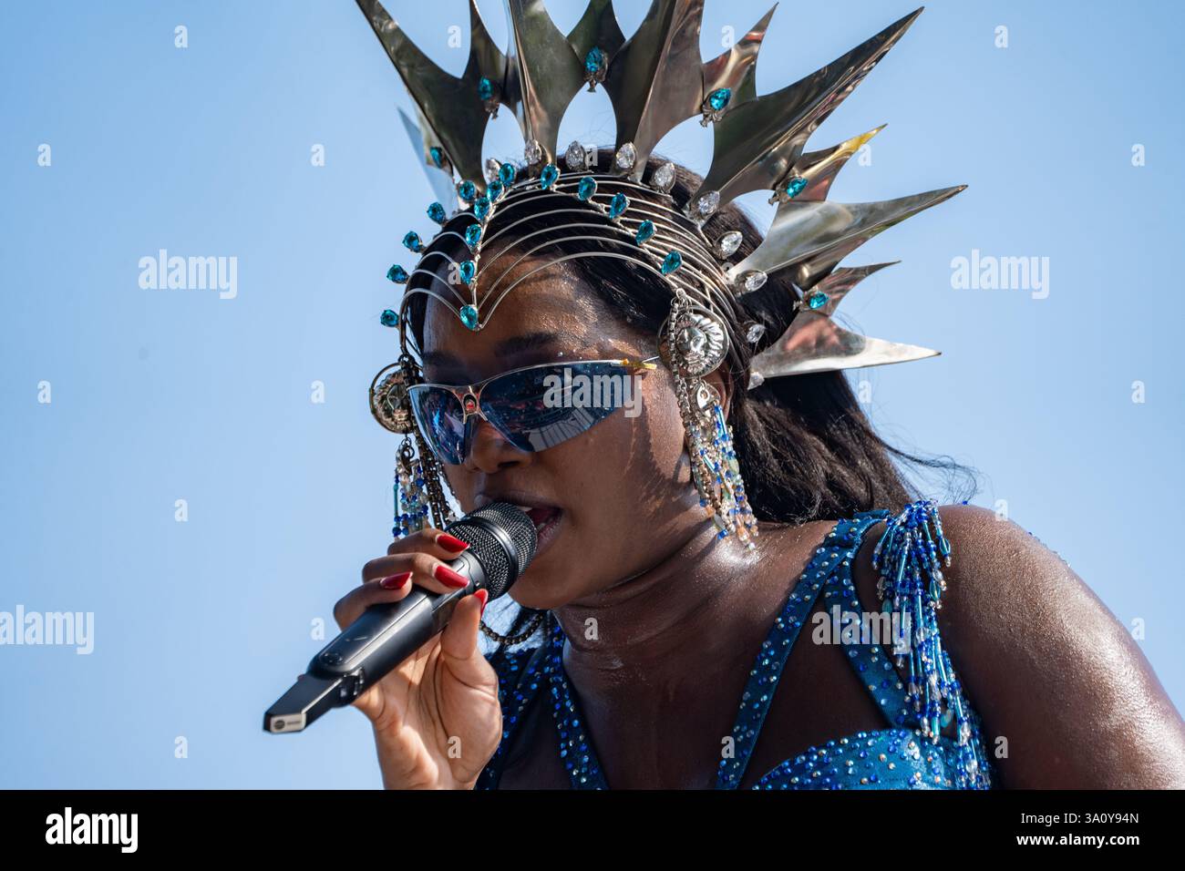 March 4, 2025: Brazilian singer IZA performs during the Latinha Mix ...