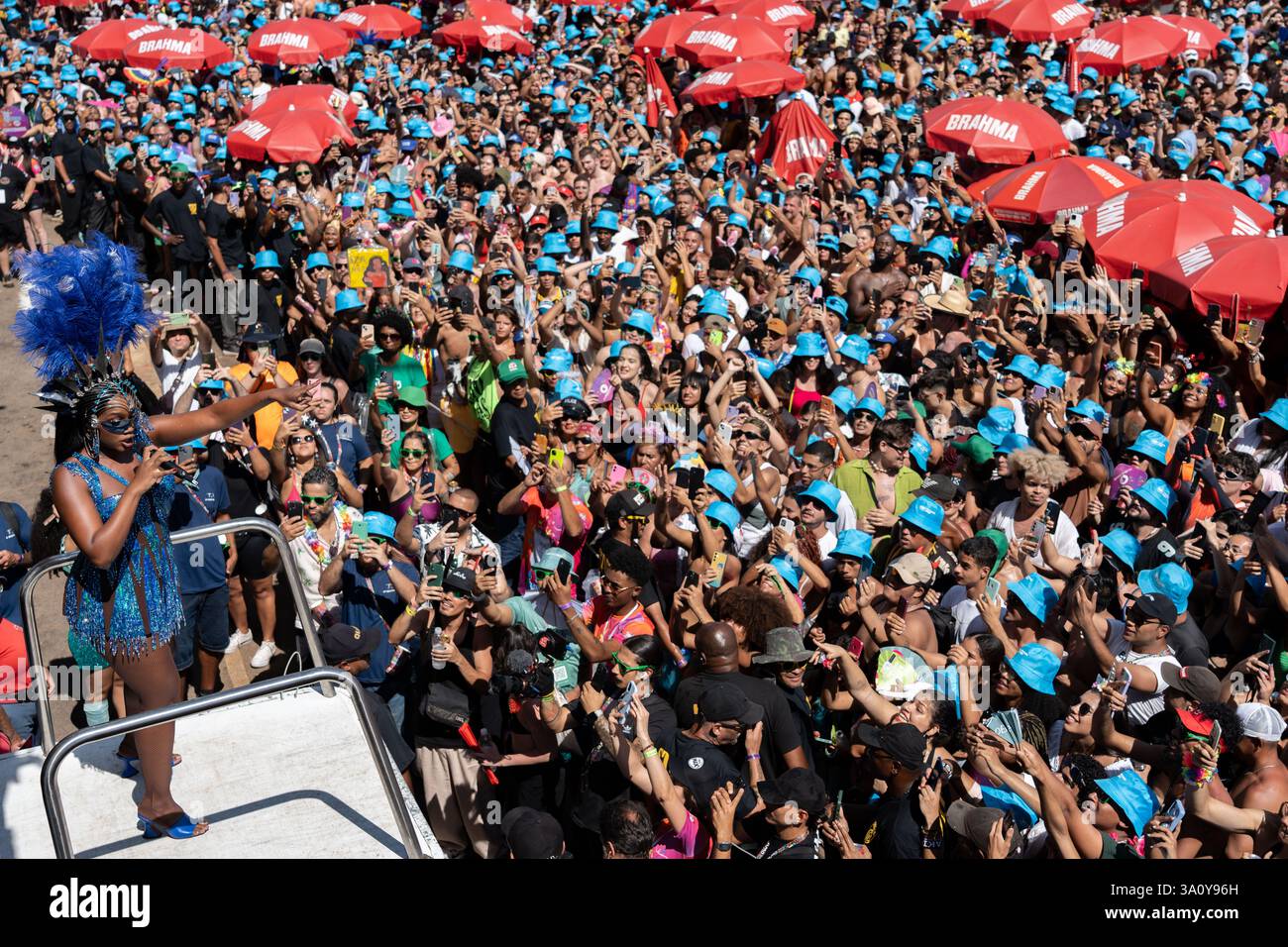March 4, 2025: Brazilian singer IZA performs during the Latinha Mix ...