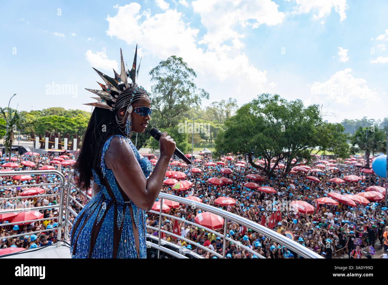 March 4, 2025: Brazilian singer IZA performs during the Latinha Mix ...