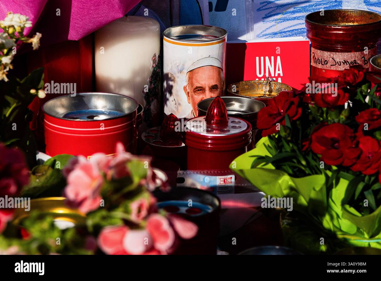Rome, Italy. 05th Mar, 2025. Tributes of flowers, images, candles and ...