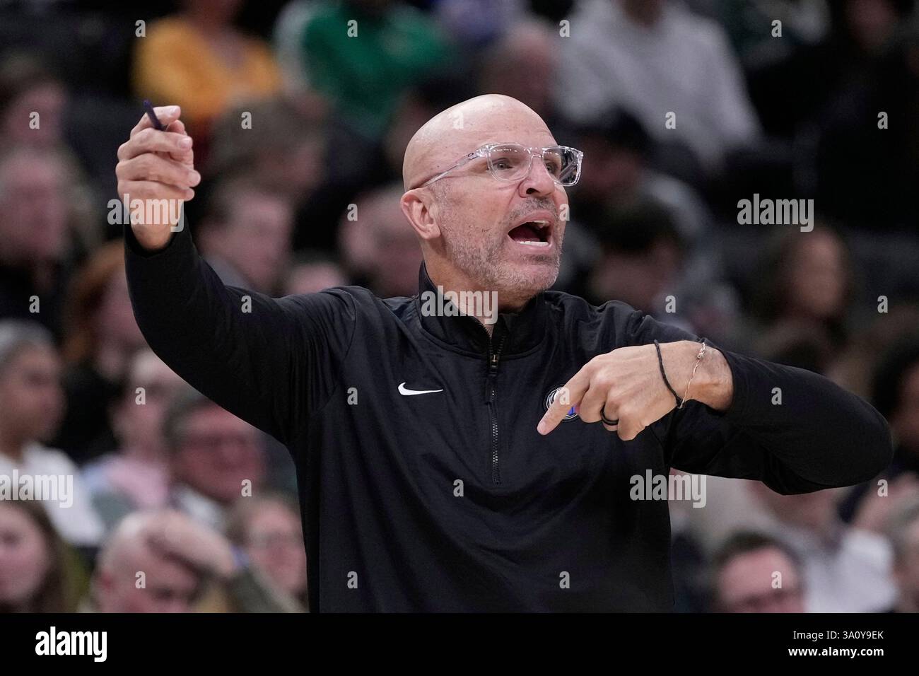 Dallas Mavericks head coach Jason Kidd reacts during the first half of ...