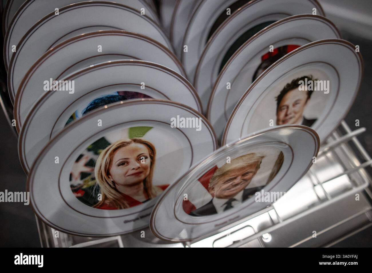 Plates with the face of Donald Trump, president of the United States ...