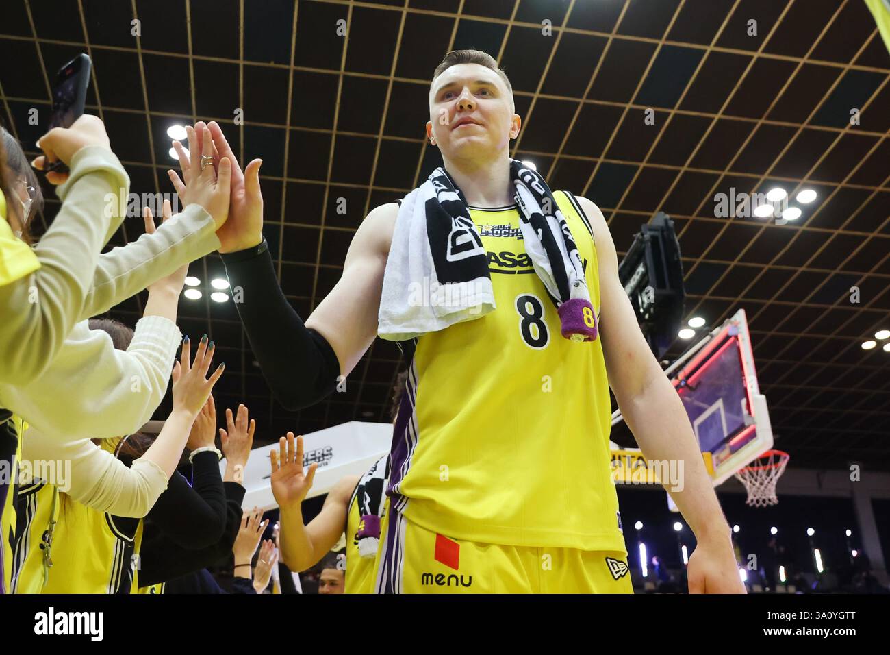 Josh Hawkinson (Sunrockers), MARCH 5, 2025 - Basketball : 2024-25 B ...