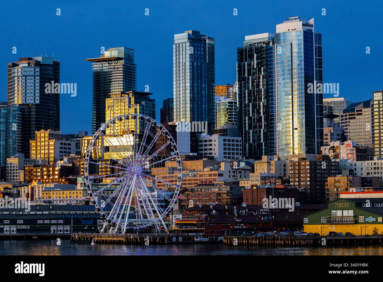 The Seattle Great Wheel and skyline, Seattle, Washington State, USA ...