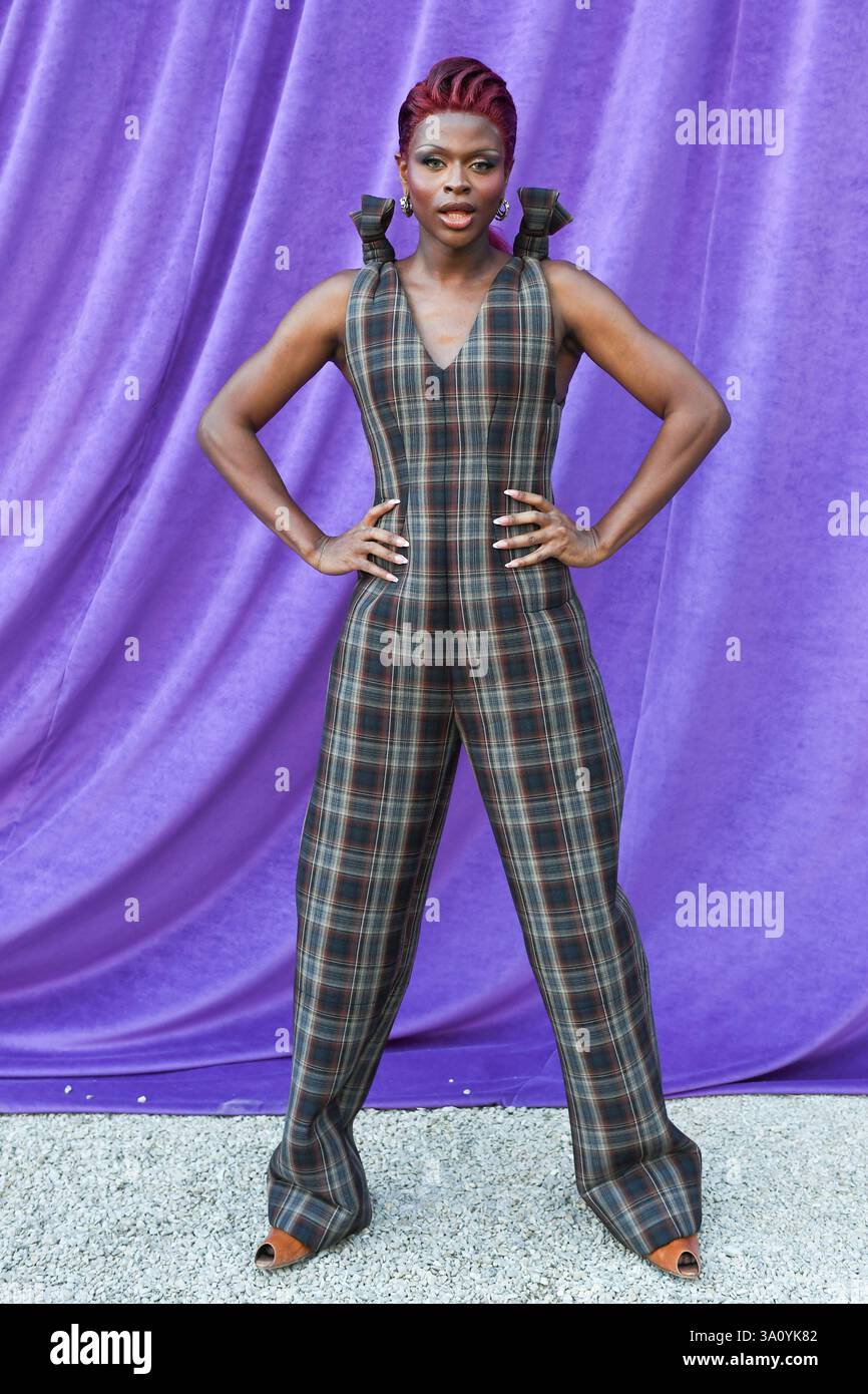 Symone attending the Acne Studios Womenswear Fall/Winter 2025-2026 show ...