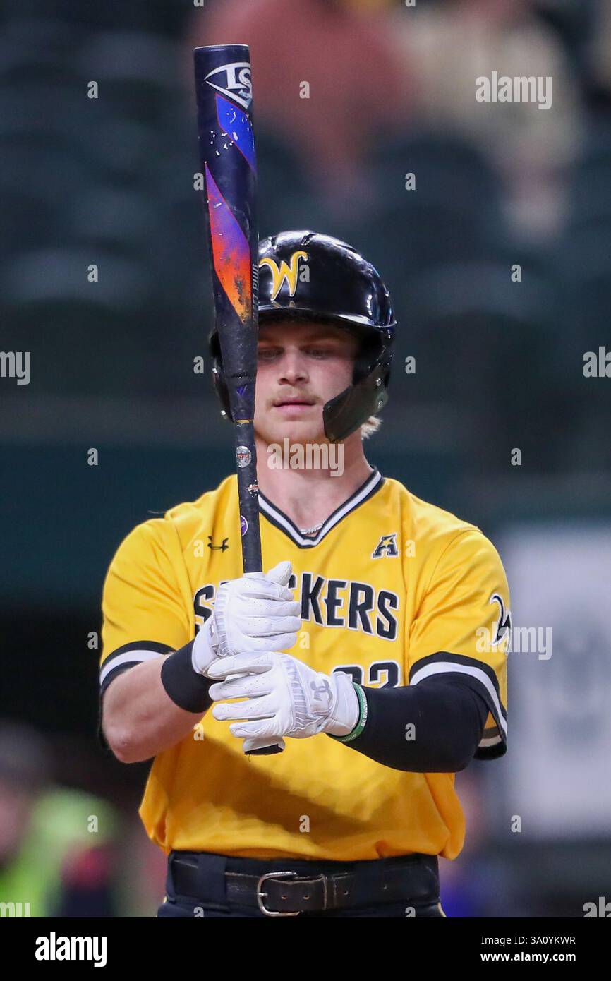 March 5, 2025, Arlington, Texas, USA: Wichita Stateâ€™s COLE DILLON (22 ...