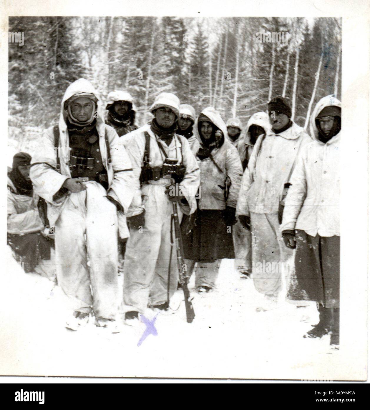World War Two B&W photo German Soldiers in Snow Camo on the Russian ...
