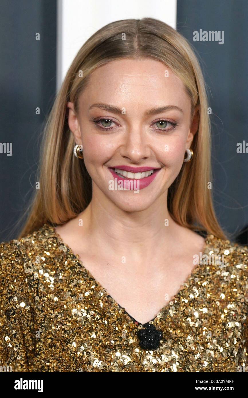 Ny. 05th Mar, 2025. Amanda Seyfried at arrivals for LONG BRIGHT RIVER ...