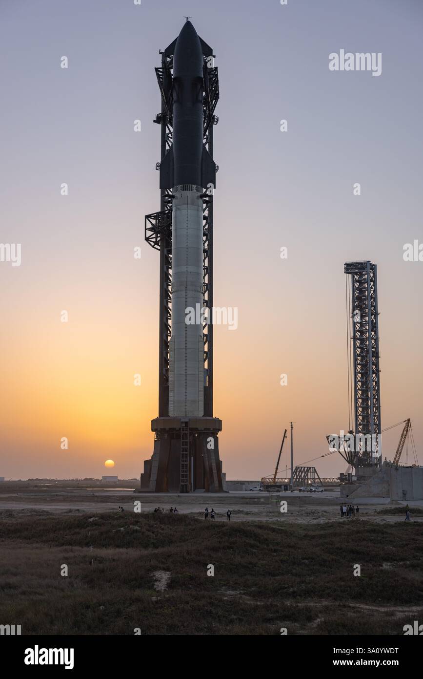 Starbase, USA. 05th Mar, 2025. Sunset from the dunes and night time ...