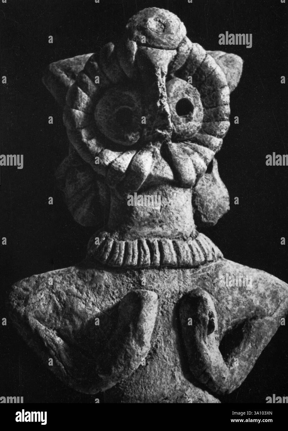 Ancient Sumerian idol statuette, 1950s Stock Photo - Alamy