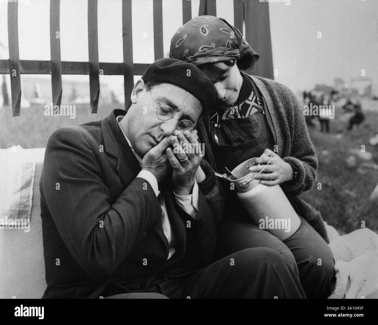 Italian film 1950s Black and White Stock Photos & Images - Alamy