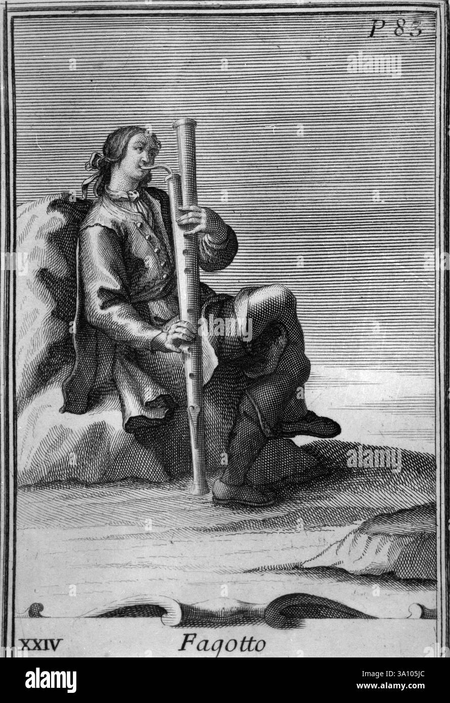 Bassoon, illustration by Filippo Bonanni, Italy 1700s Stock Photo - Alamy