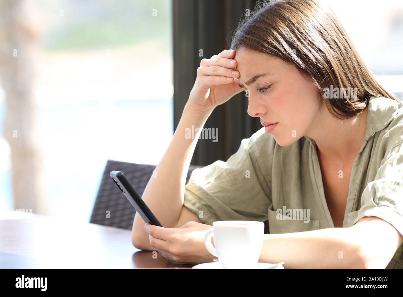 Woman receive bad news using hi-res stock photography and images - Alamy