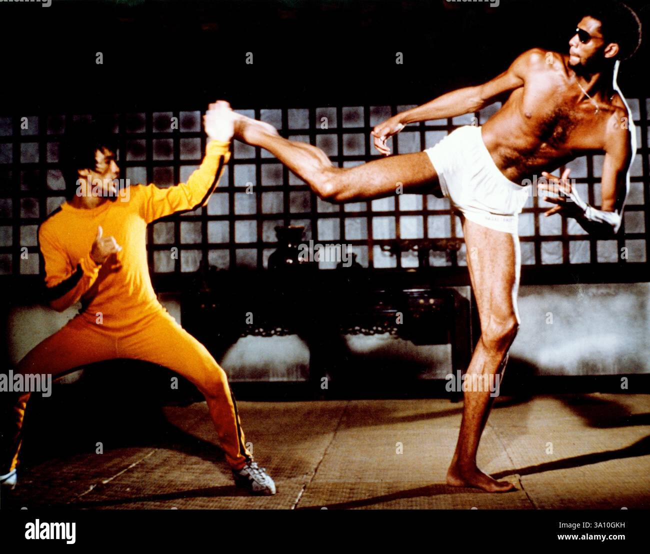 KAREEM ABDUL-JABBAR and BRUCE LEE in GAME OF DEATH (1978), directed by ...