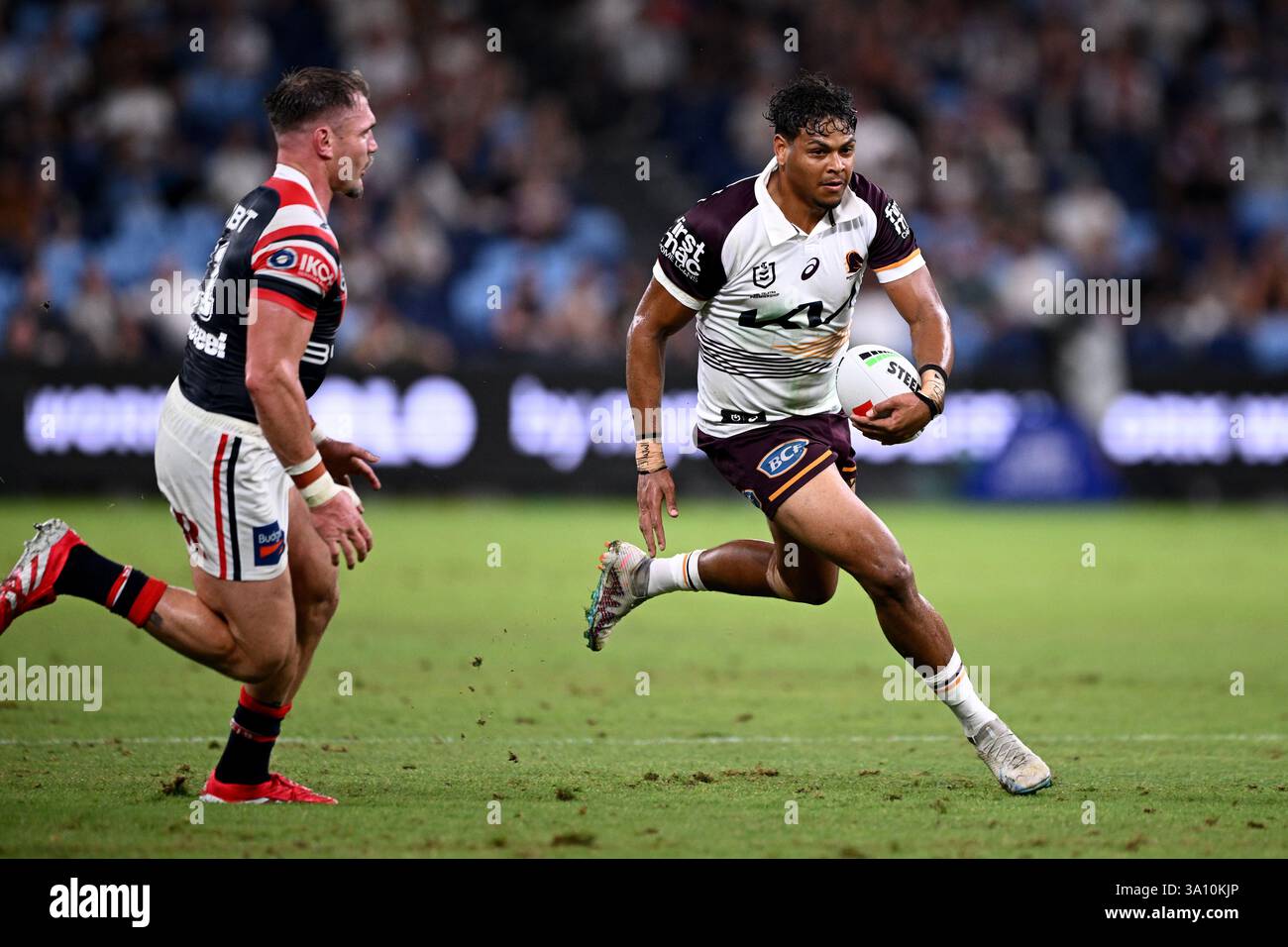 Sydney, Australia. 06th Mar, 2025. Selwyn Cobbo of the Broncos runs the ...