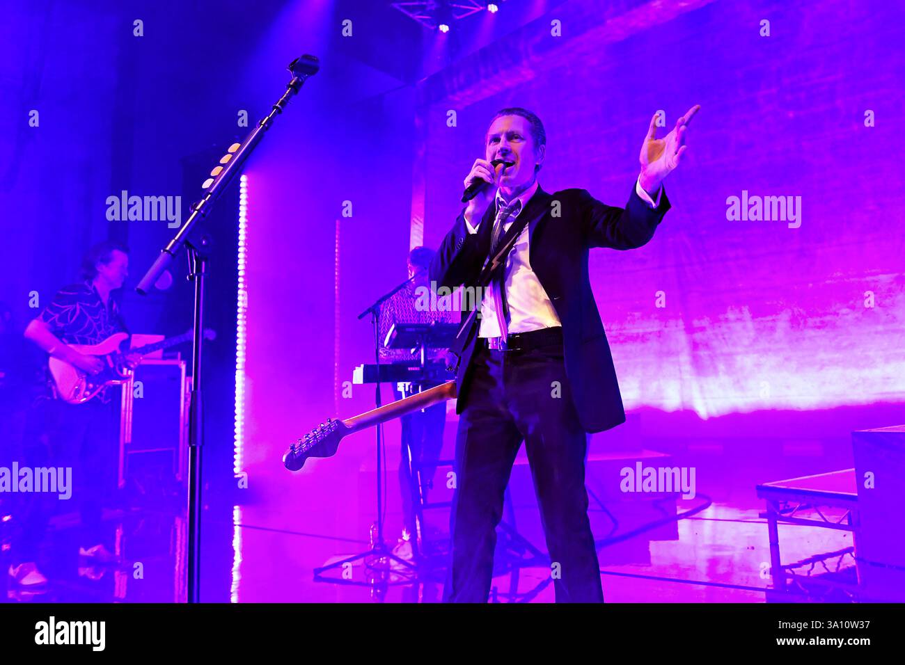 UK. 05th Mar, 2025. LONDON, ENGLAND - MARCH 05: Alex Kapranos of ‘Franz ...