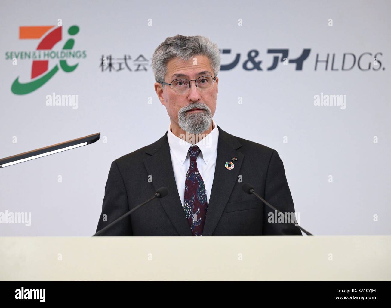 Steven Hayes Dacus, who will become the new president of Seven & i ...