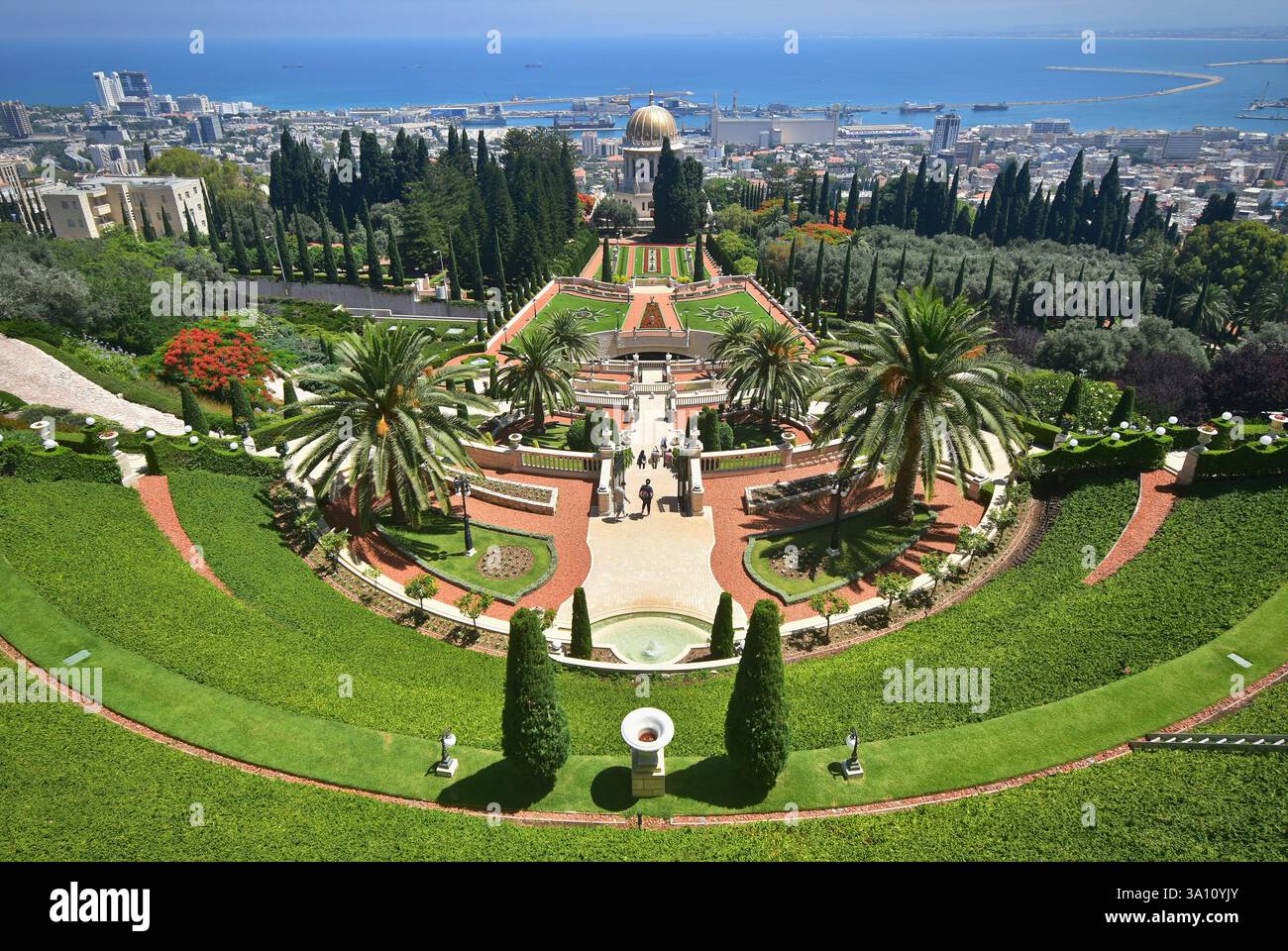 Bahai Gardens on Mount Carmel - landmark of Haifa, Israel. Baha'i World ...