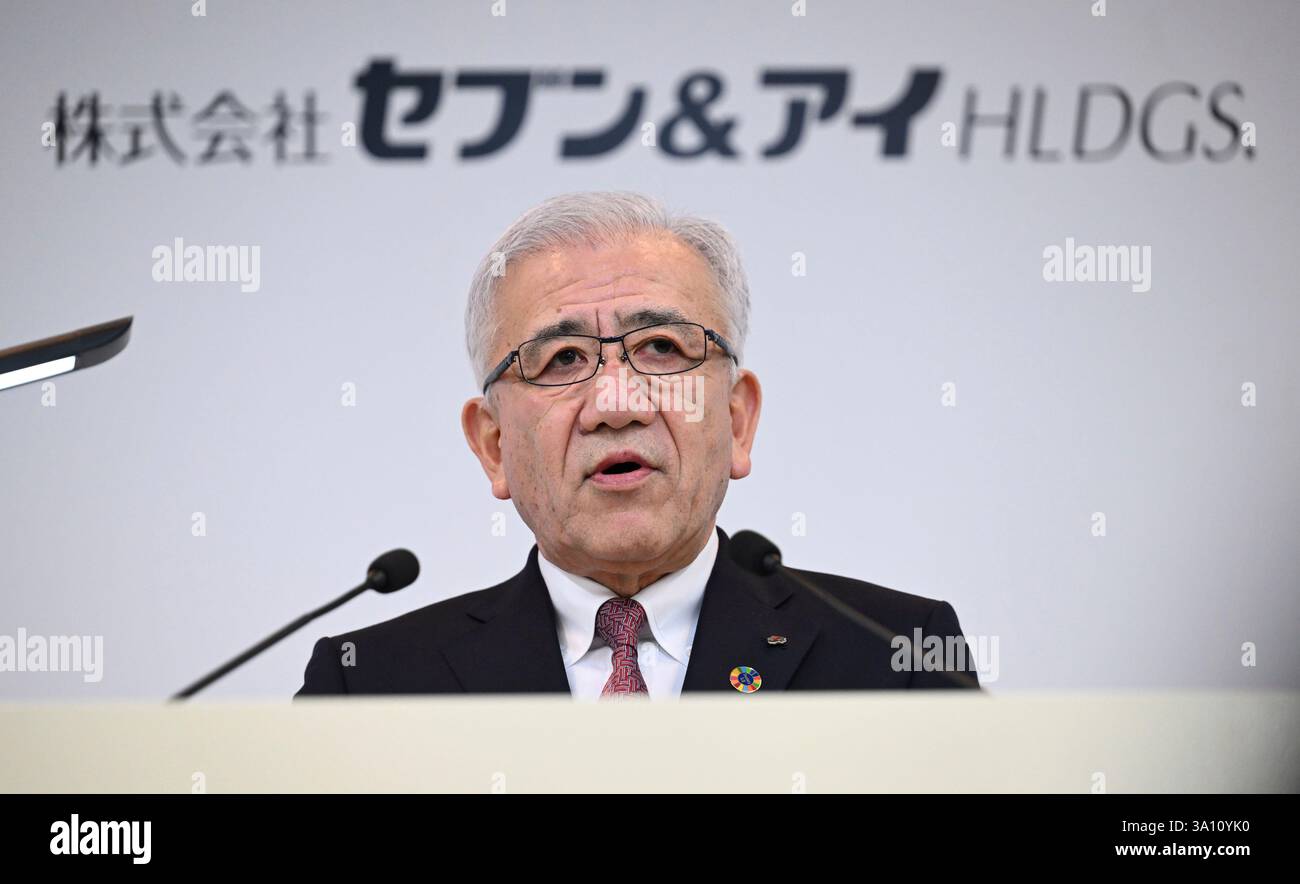 Seven & i Holdings' the President Ryuichi Isaka holds a press ...
