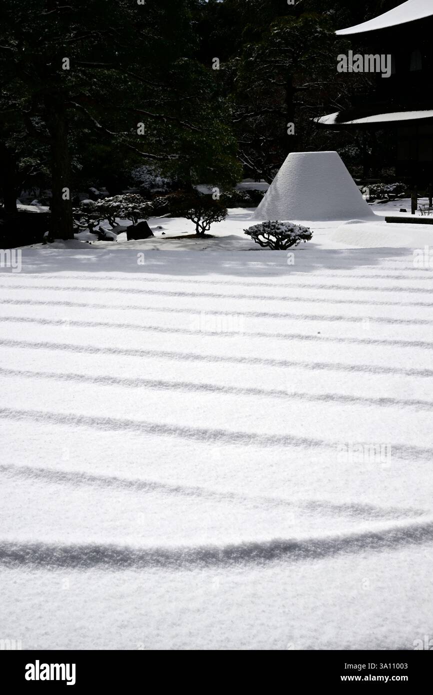 Sand cone in winter in Ginkakuji temple,Kyoto's Silver Pavilion,Japan ...