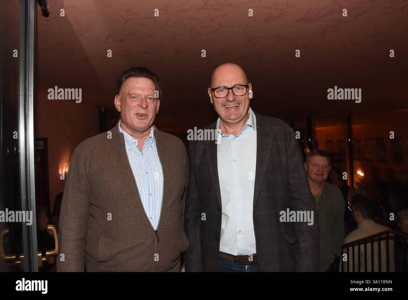 Darsteller Martin Rassau Schauspieler Volker Heissmann Schauspieler ...