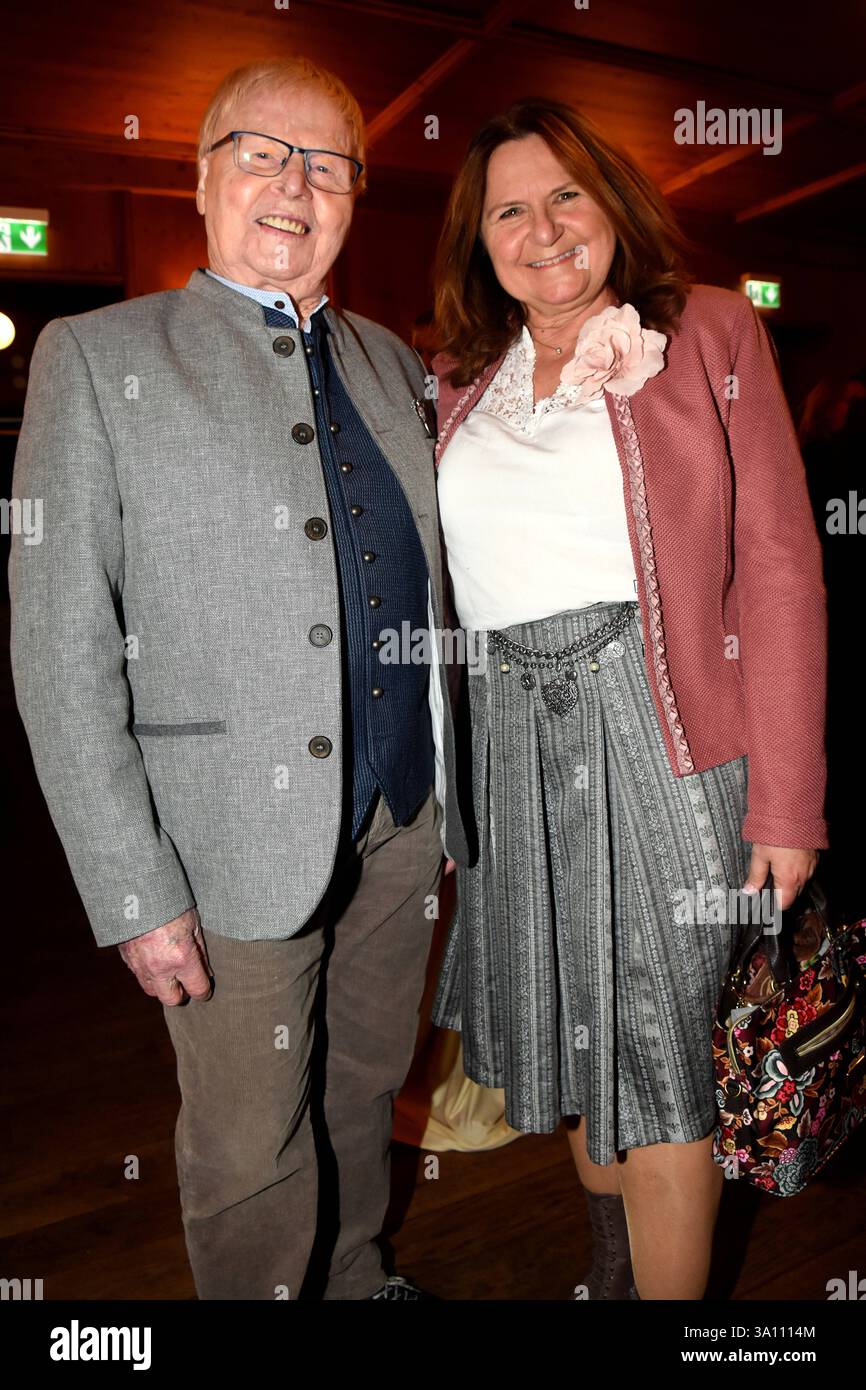 Ilse Aigner Landtagspraesidentin Monika Gruber Kabarettistin Michaela ...