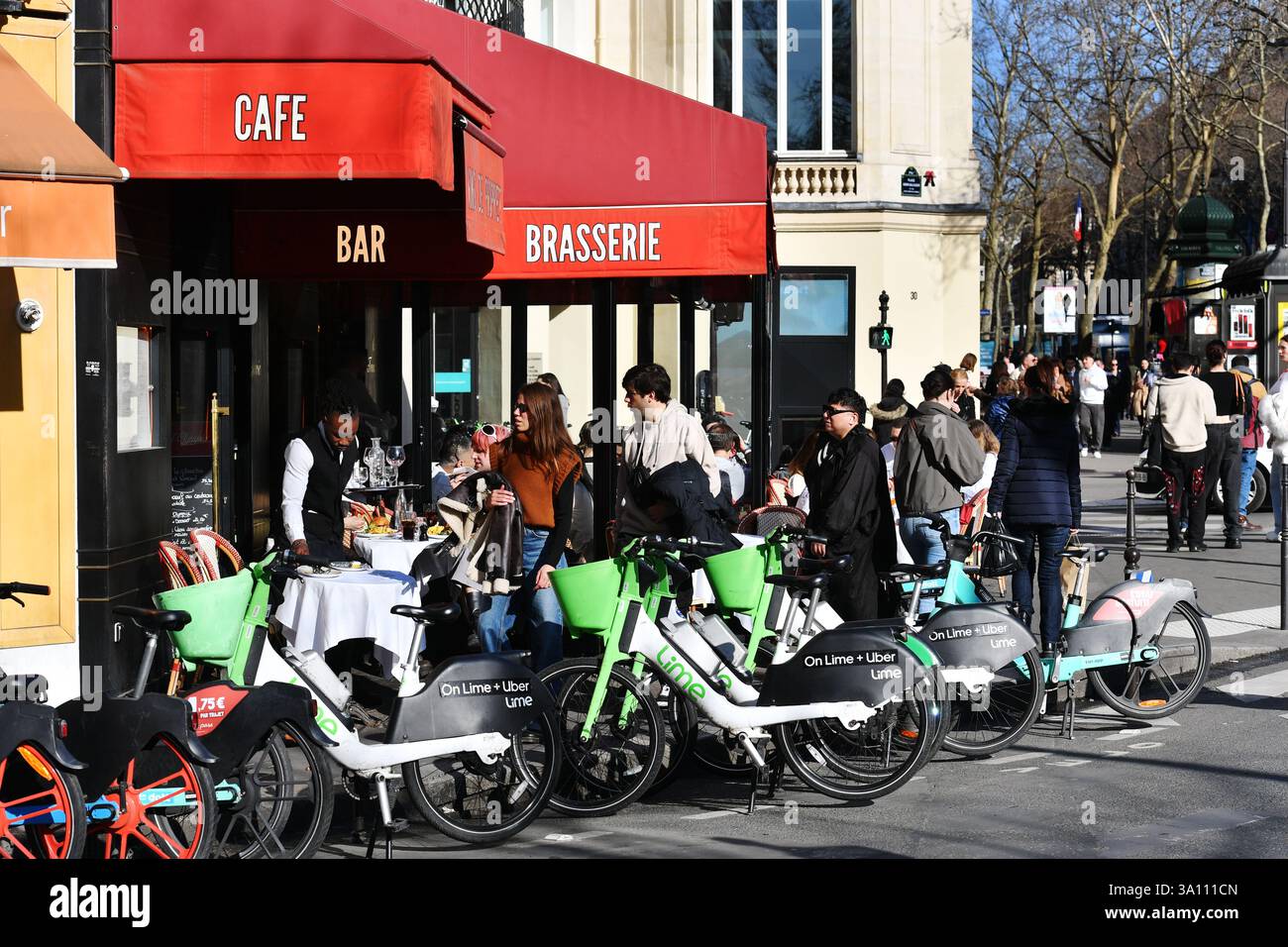 Brasserie - Restaurant Bar - Bd des Capucines - Paris - France Stock ...