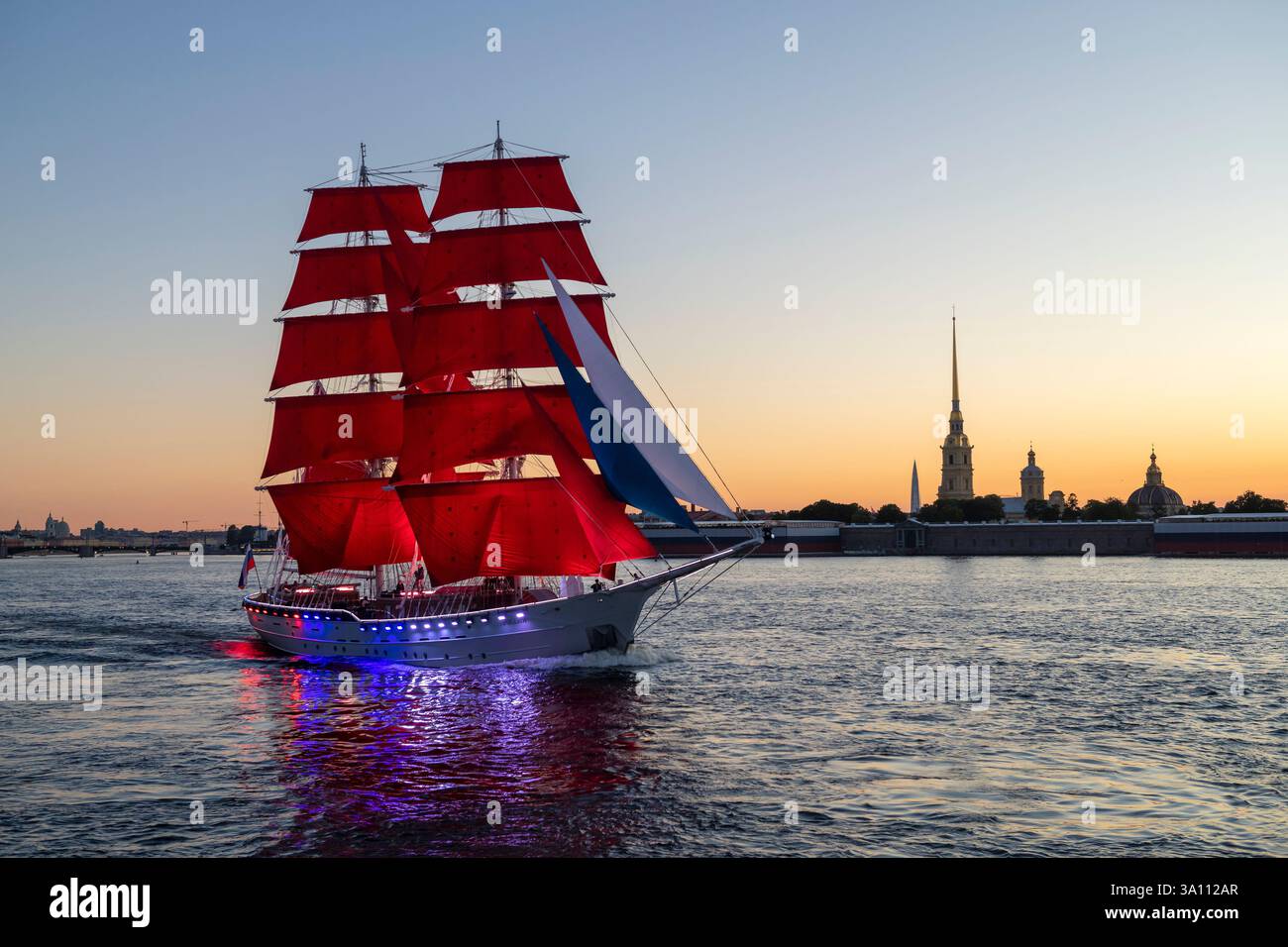 Peter paul fortress brig scarlet hi-res stock photography and images ...