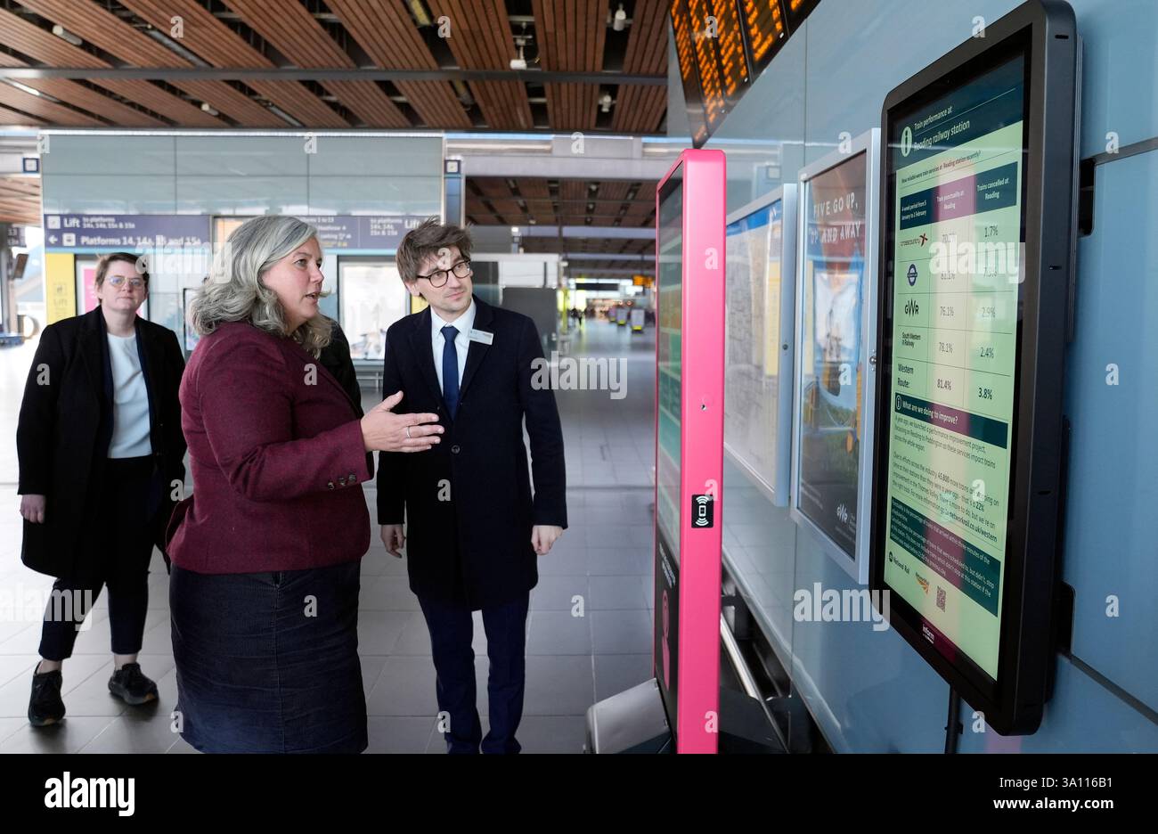 Transport Secretary Heidi Alexander (second left) at Reading train ...