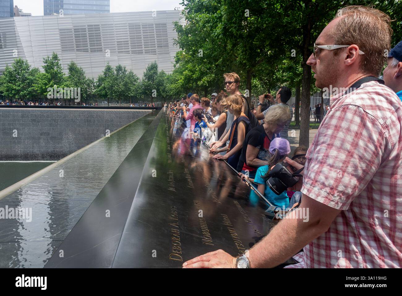 New York City, NY, USA, Wide Angle View, Large Crowd People, outside ...