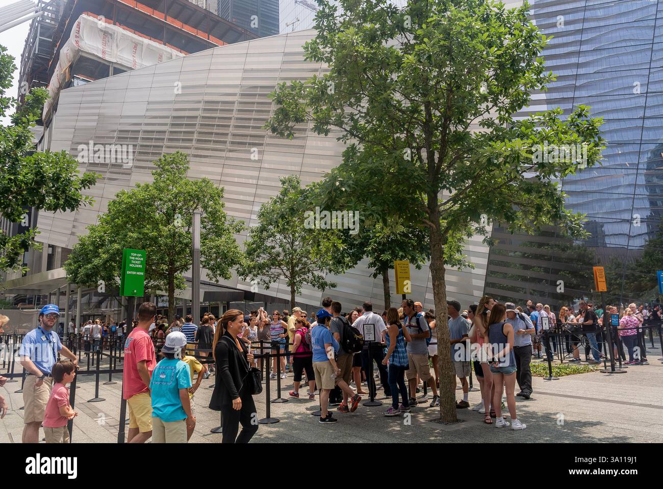 New York City, NY, USA, Large Crowd People, outside, American Tourists ...
