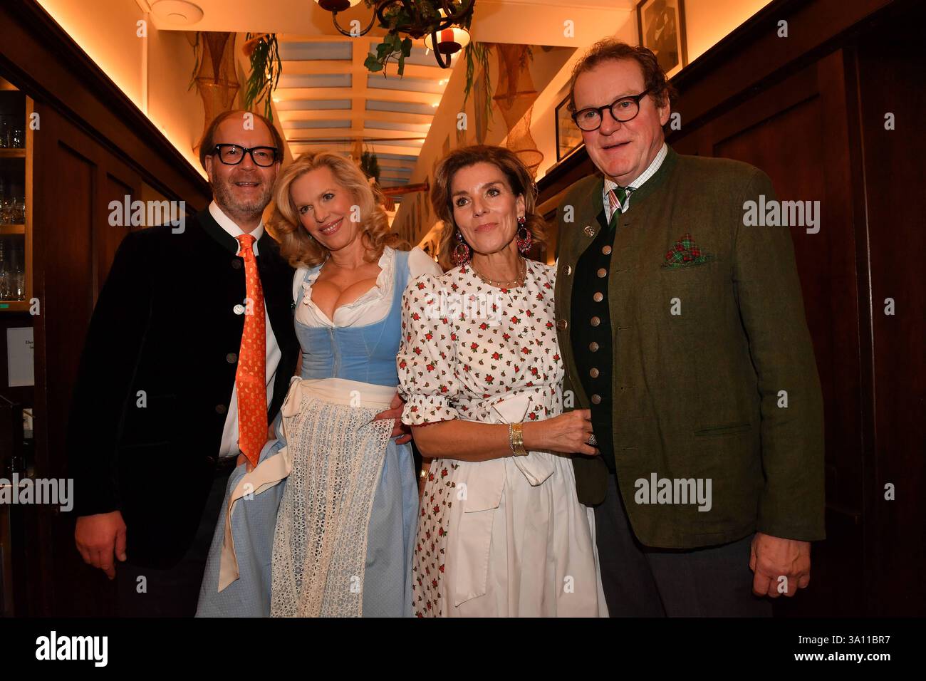 Max Dietl mit Ehefrau und Franz Georg Strauß mit Ehefrau ...