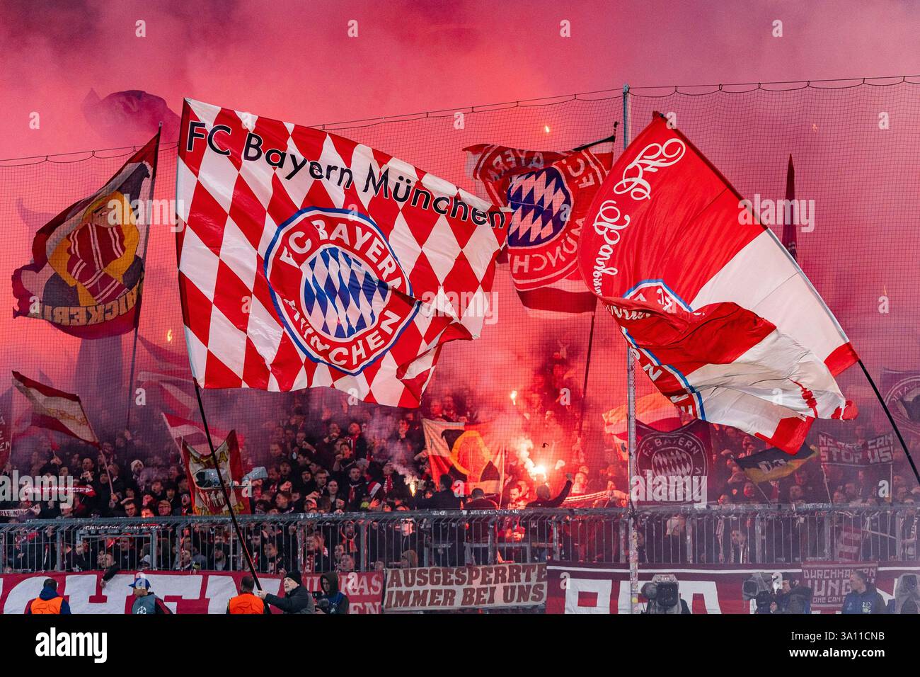 05.03.2025, FC Bayern München vs. Bayer Leverkusen, UEFA Champions ...